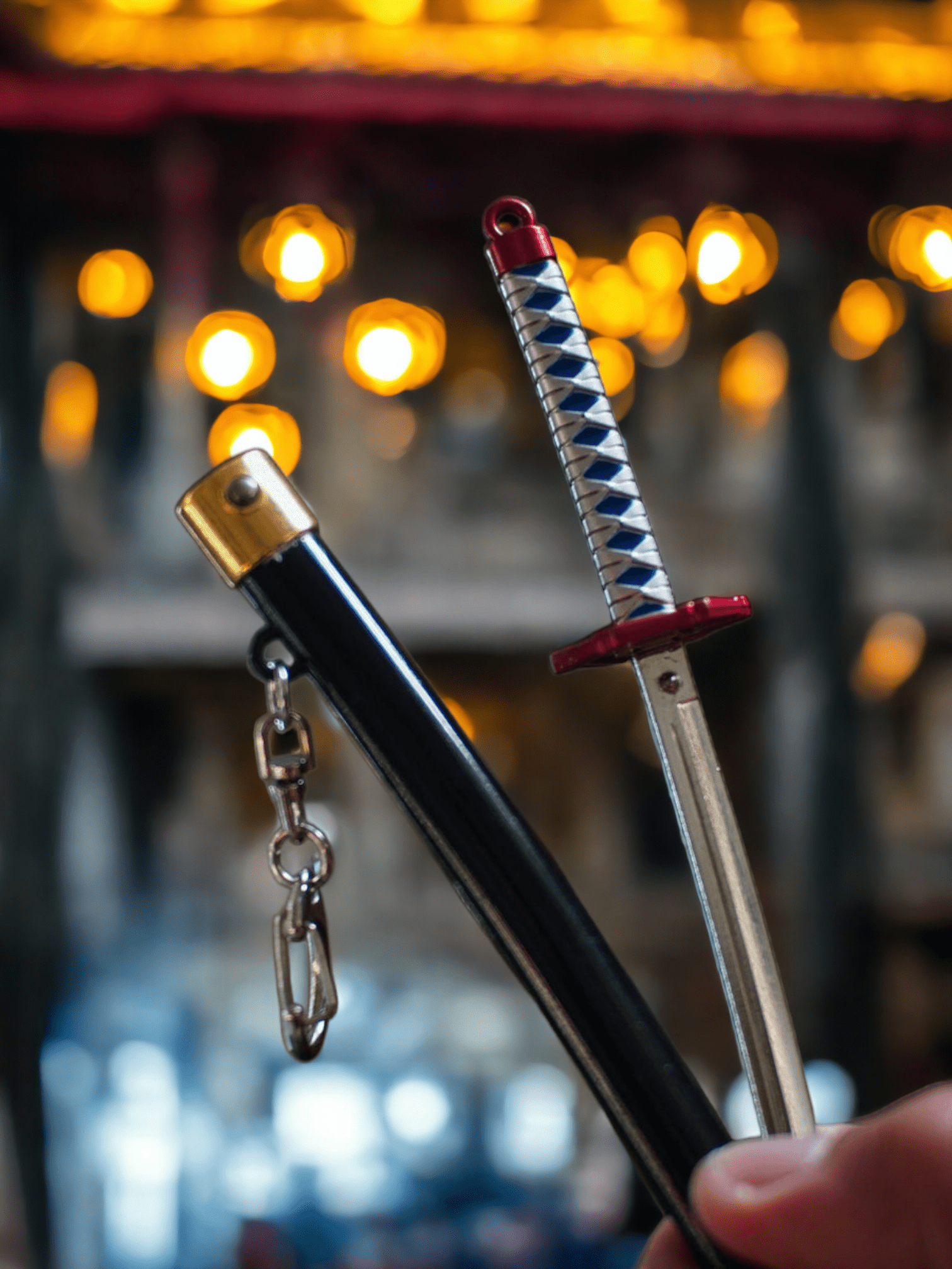 Pop-Up Katana Anime Keychains - Giyu's Nichirin | Demon Slayer